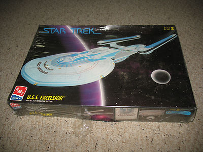 AMT Ertl Star Trek U.S.S. Excelsior Detailed Plastic Model Kit, NIB but ...