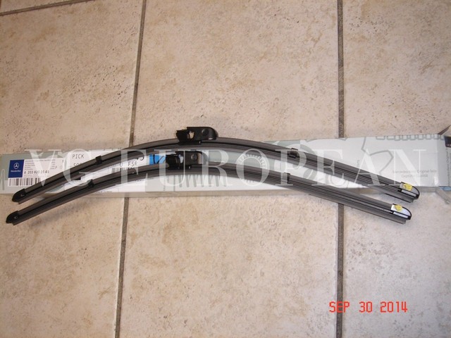 Genuine Mercedes-Benz Front Wiper Blade Glk-class 2048203800 Set of 2 ...