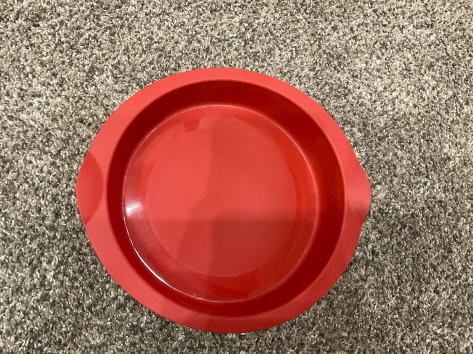 Tupperware Silicone Baking Form Round 9'' Cake Pan Mold #5023 Red *NEW ...