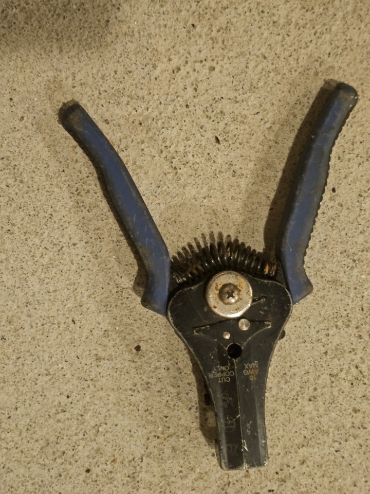 Klein Hand Tools 11063W Katapult Electricians Wire Stripper 92644420016 ...