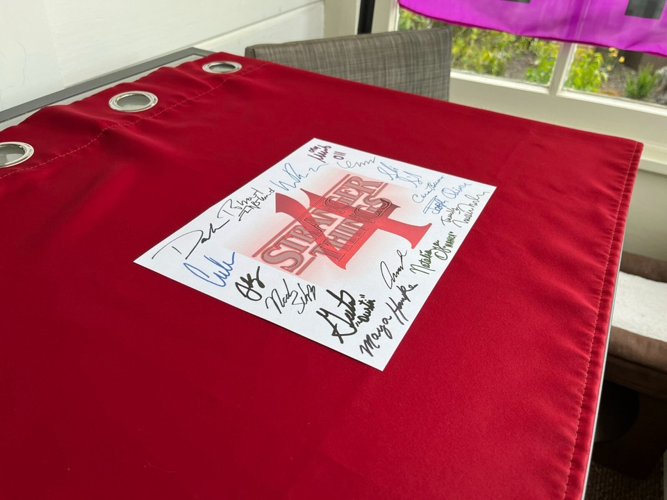 Stranger Things Season 4 Title Card Cast-Signed- 8.5x11- Autograph ...