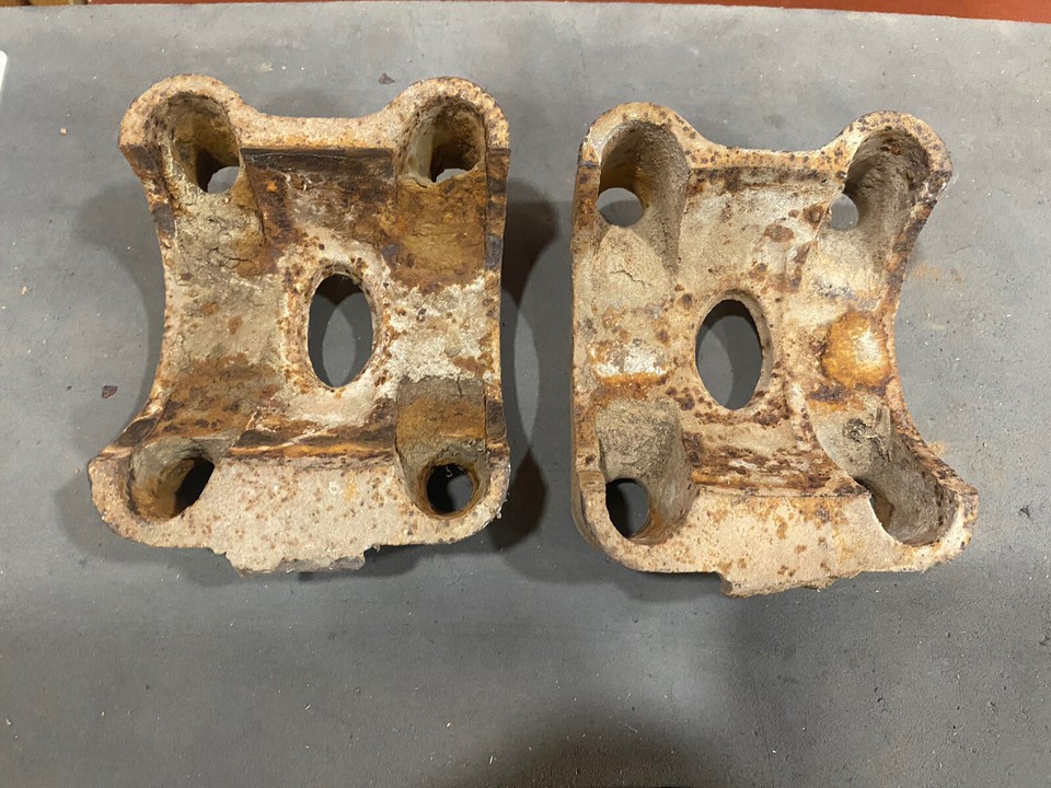 55-59 Chevy Chevrolet Truck 3800 Rear End U Bolt Plates Brackets | eBay