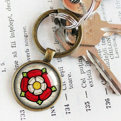 Tudor Rose Flower Keychain, Tudor Rose Keyring, Henry Tudor Rose key ...
