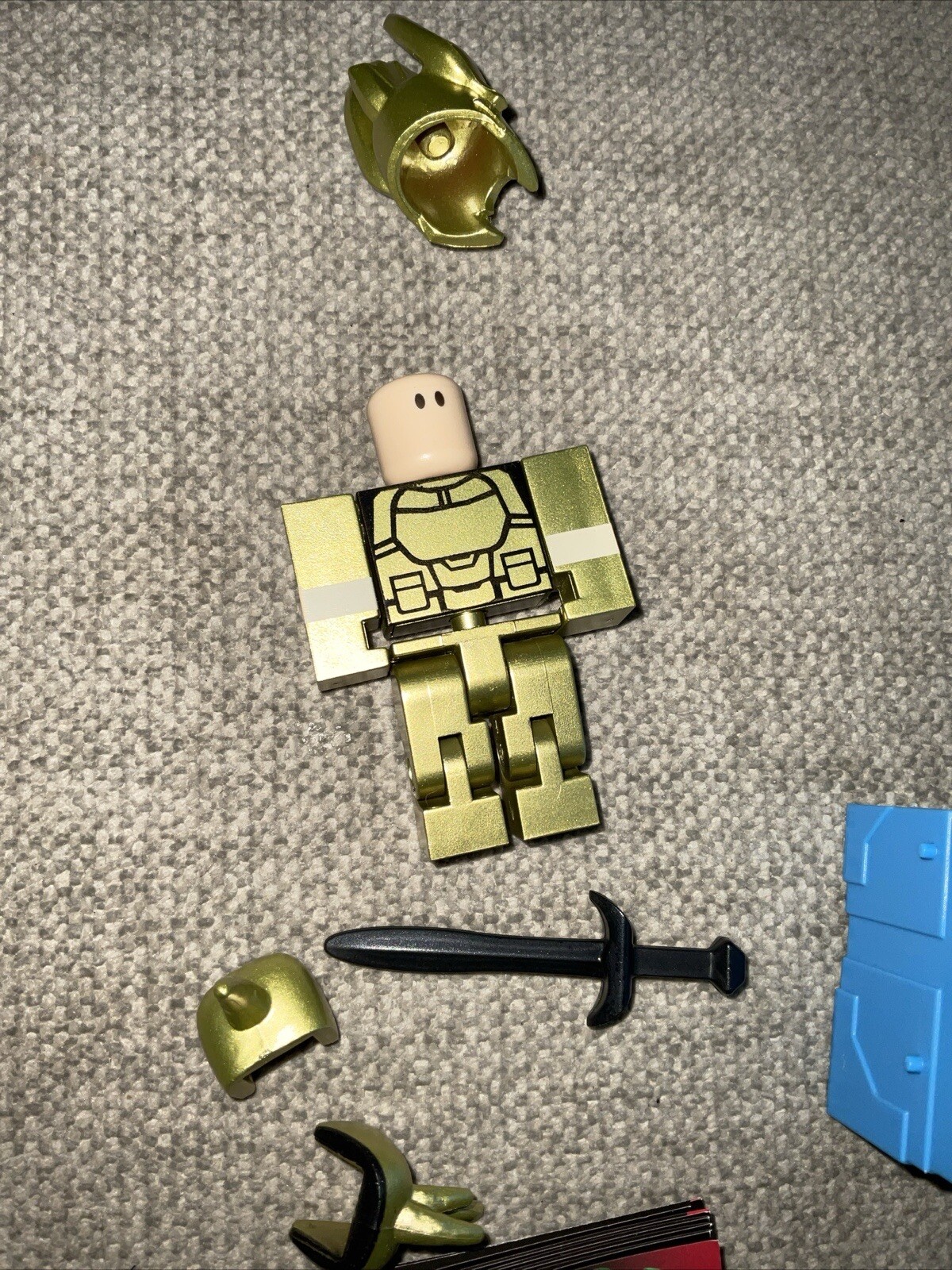 Roblox Series 9 Robin DeBank Figure /Soybean Lot Of 2 W/ Accessories No ...