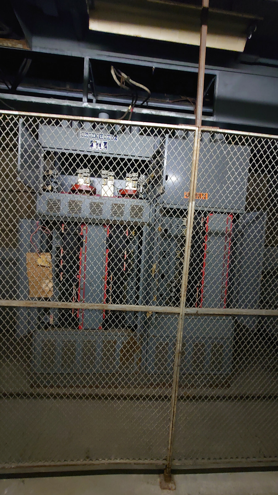 1600a 480v 3 phase Square D Power-Style Switchboard 2 cabinets I-Line ...