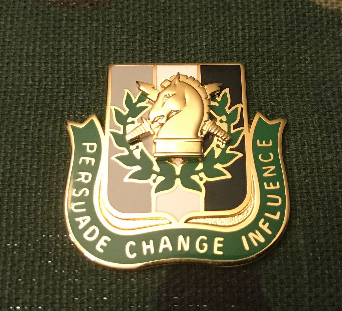 US ARMY PSYCHOLOGICAL OPERATIONS CORPS REGIMENTAL CREST | eBay