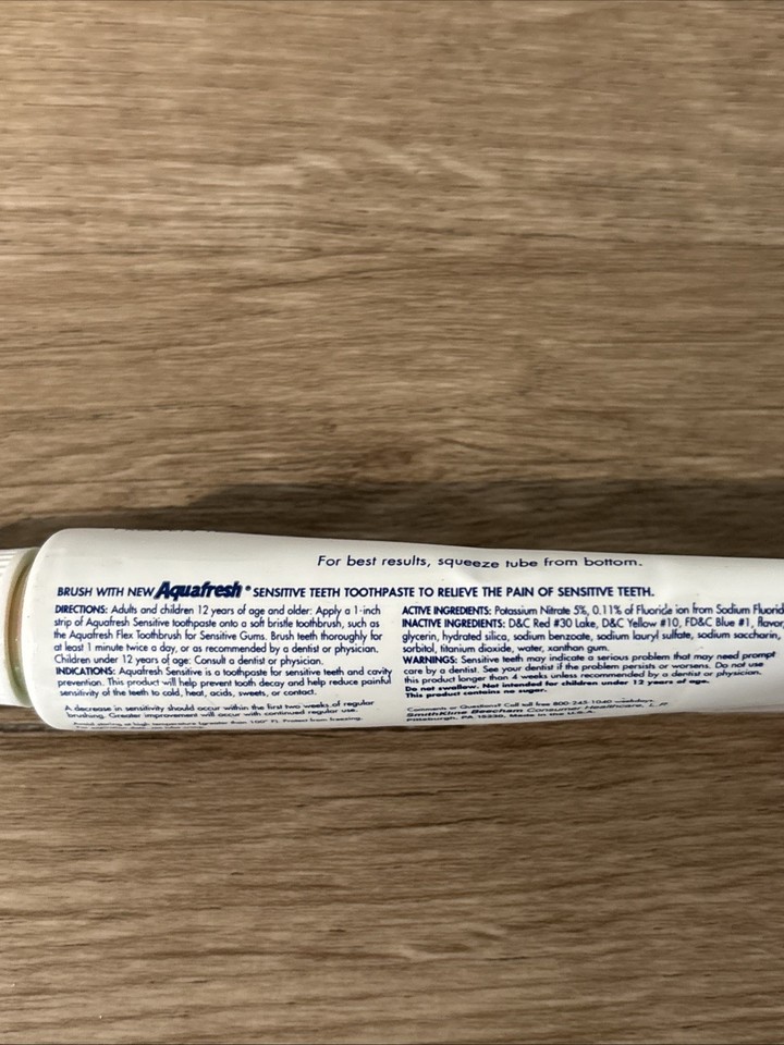 Vtg Aquafresh Sensitive Toothpaste Sensitive Teeth 1.3 Oz Travel 90s ...