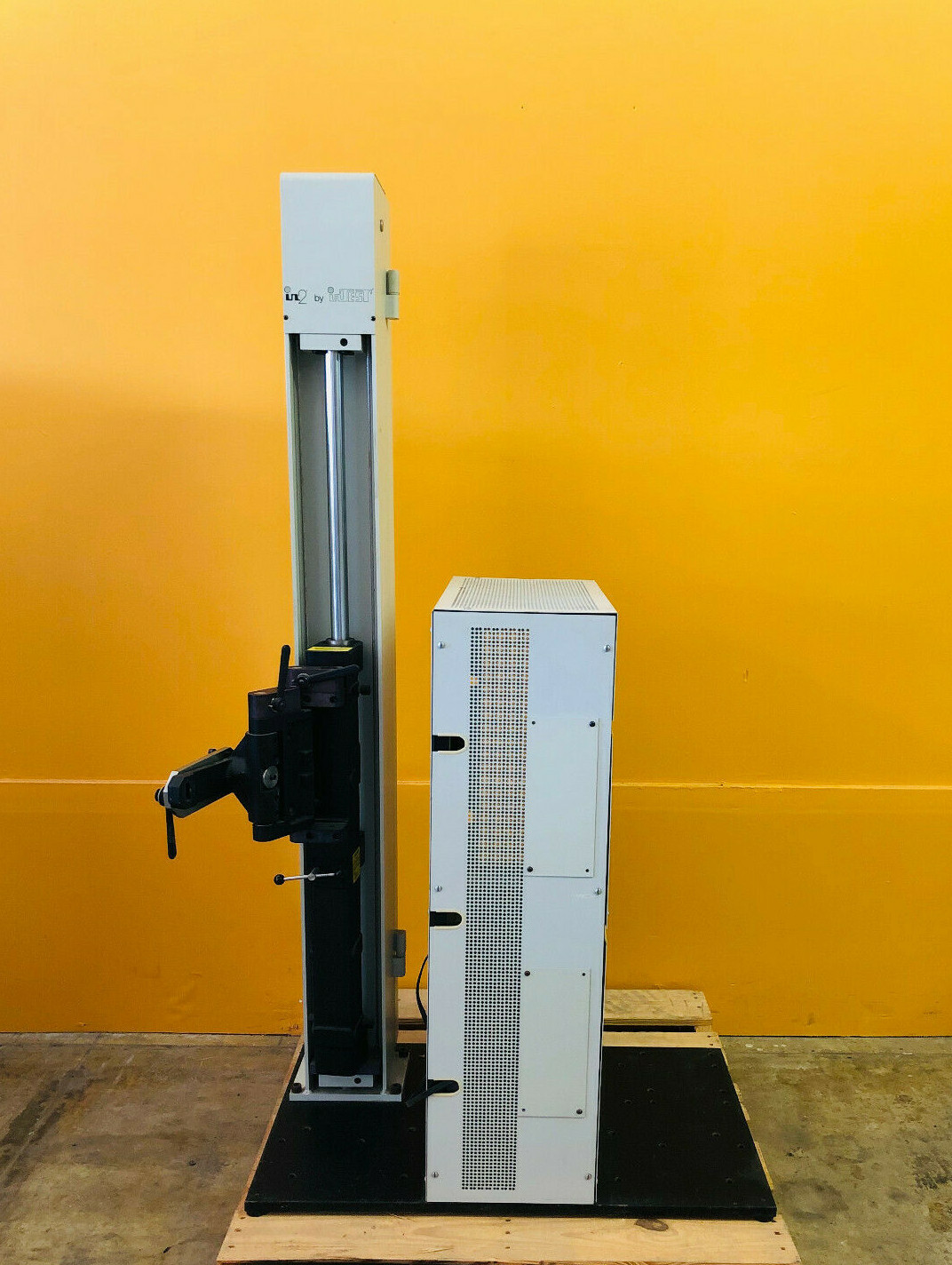 inTEST in2-160 160 kg, 22.4" Travel Counter Balanced Test System ...