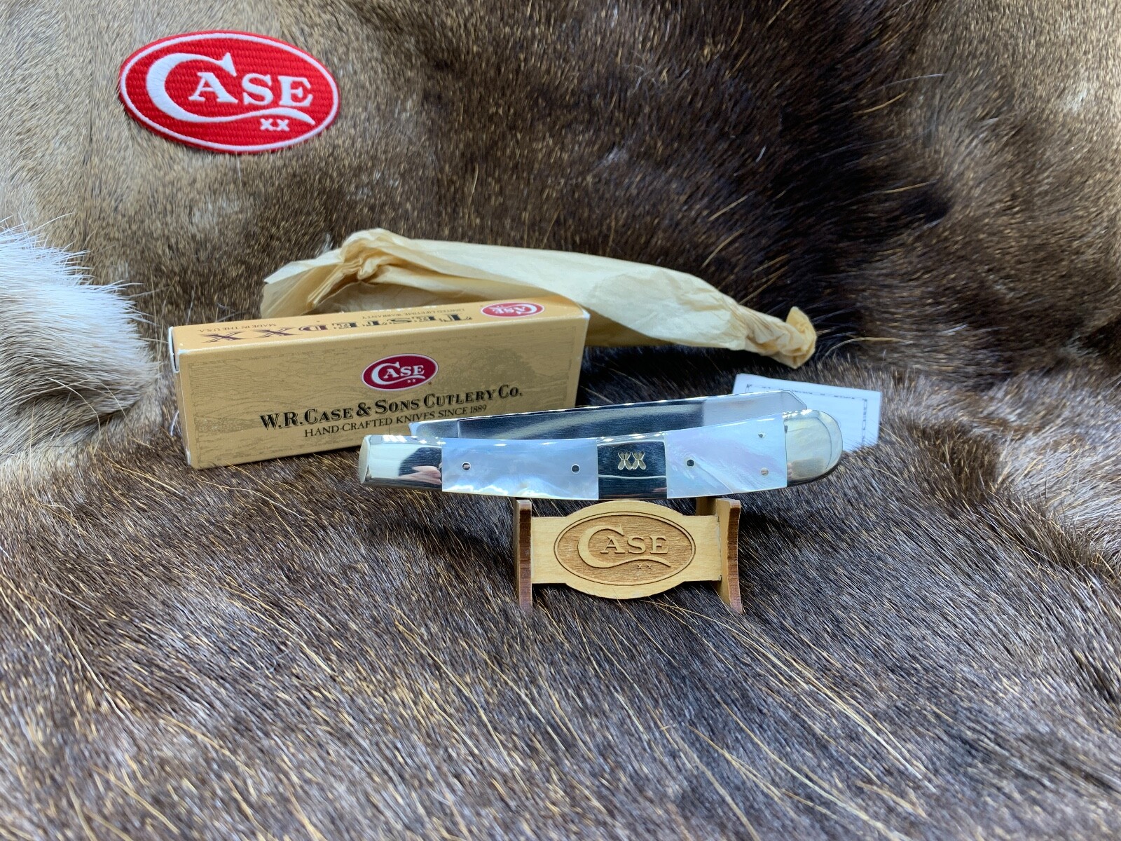 1997 Case Banana Trapper SS Knife Mother of Pearl Knife Mint In Display Case 717 | eBay