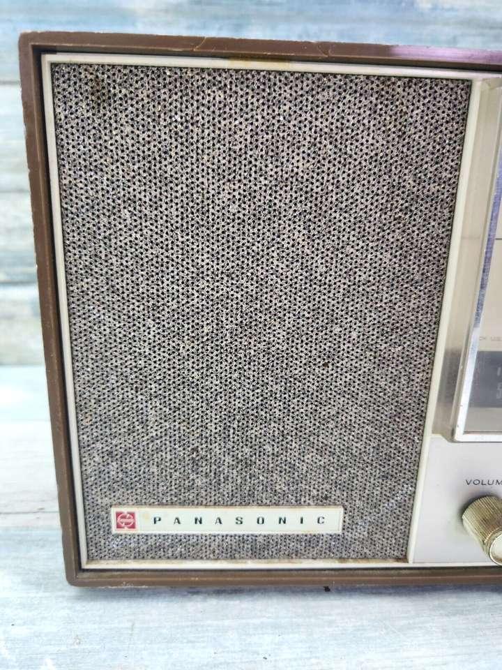 Vtg 1967 Panasonic Model R-736 -Transistor AM FM Table Top Portable ...