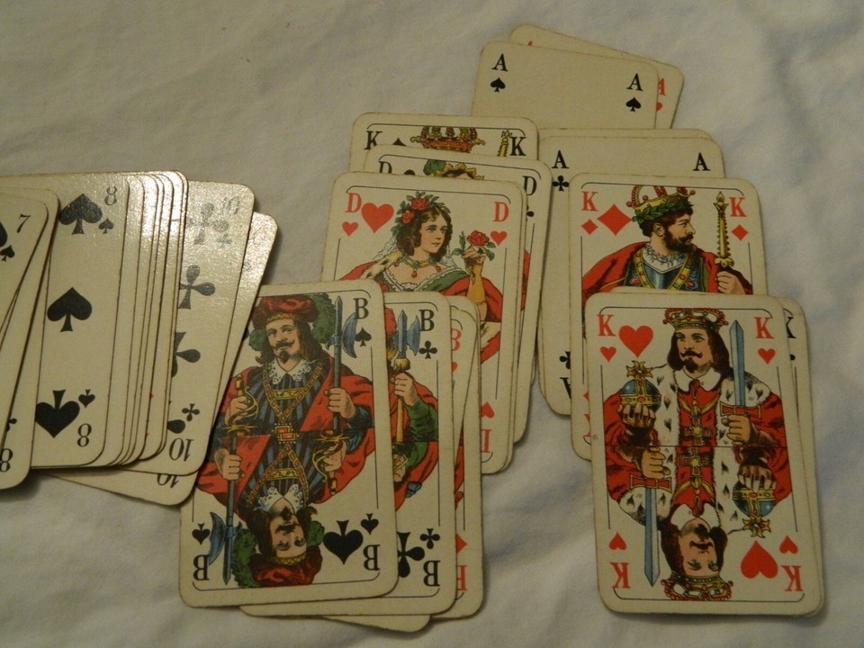 ANTIQUE VINTAGE CARDS Torol WW1 38 Jahre German playing cards set of 32 ...