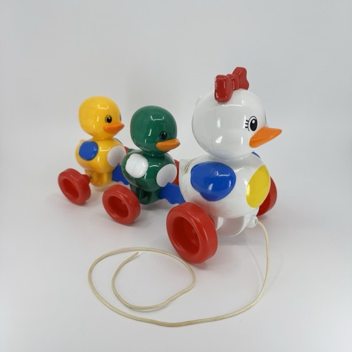 Vintage 1995 Tomy Quack along Ducks Mommy & Baby Ducks Pull String ...