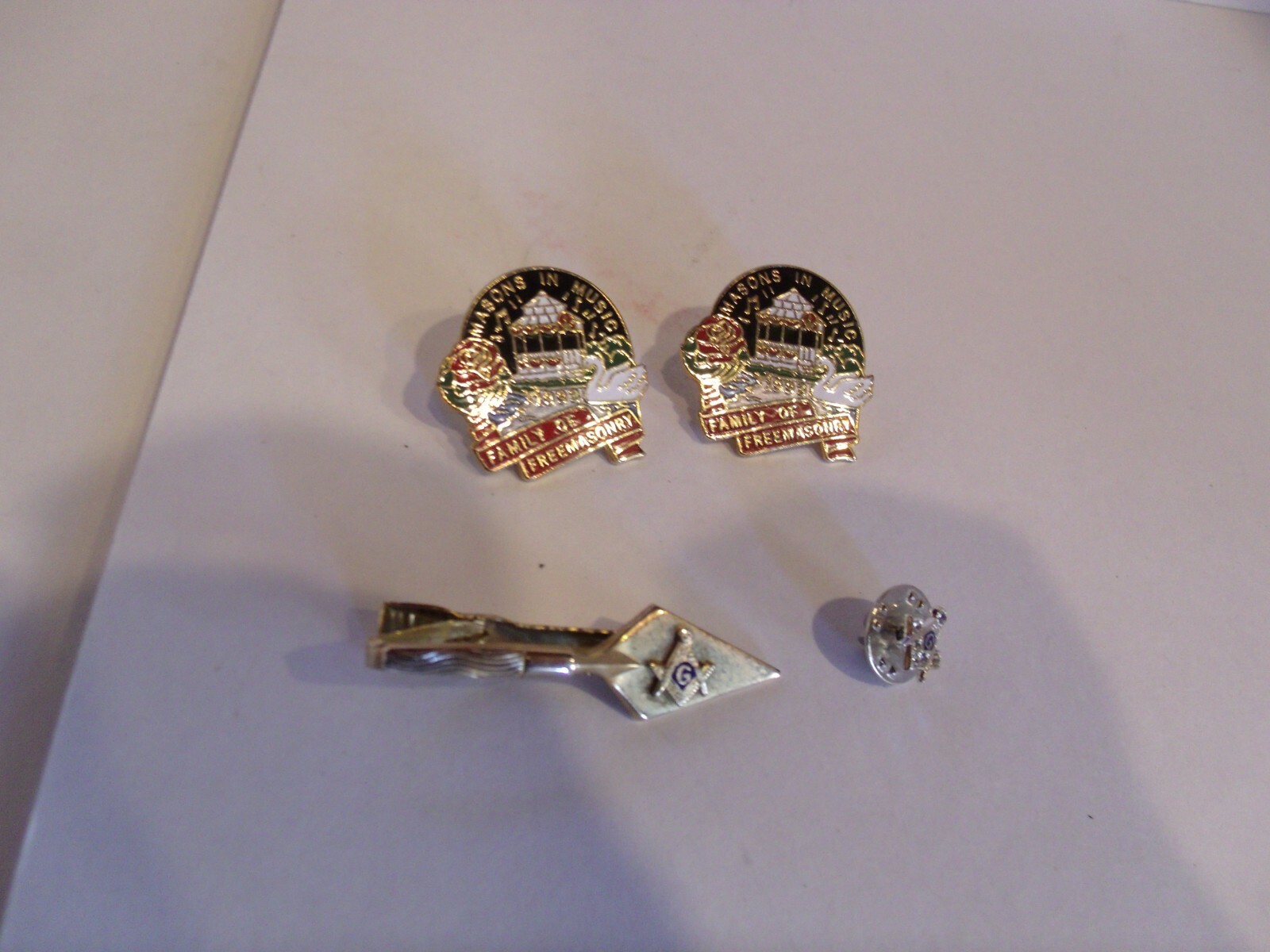 VINTAGE MASONIC FREEMASON PIN w/ CLEAR STONES, Tie Clip, & 2 Rose ...