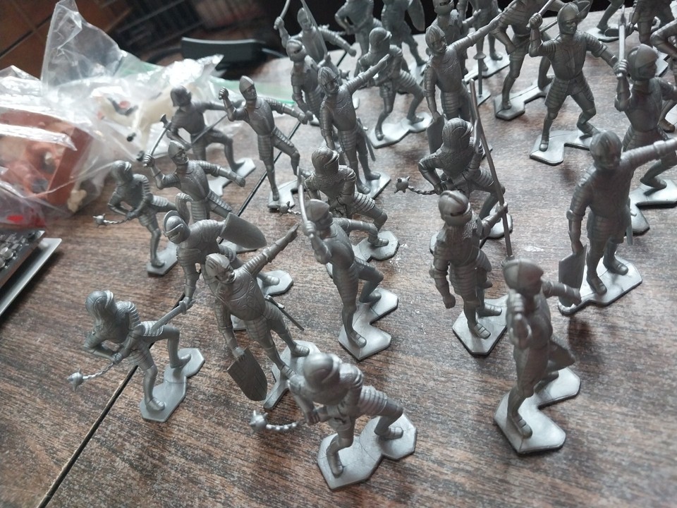 LOUIS MARX SILVER KNIGHTS PLASTIC MEDIEVAL Playset FIGURES Set Lot 60mm ...