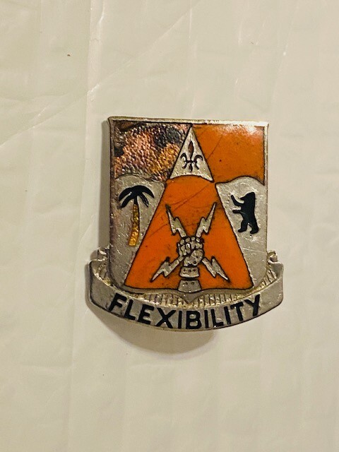 US Military 142nd Signal Battalion Insignia Pin - Flexibility | eBay