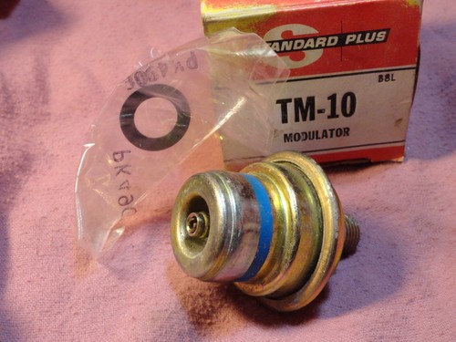 AUTOMATIC TRANSMISSION VACUUM MODULATOR STANDARD MOTOR PARTS P/N TM-10 ...