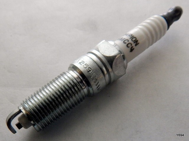 4-Pack Champion 570 Spark Plugs RE14MCC4 for sale online | eBay