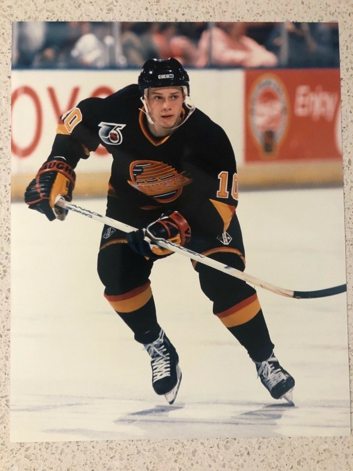 Vintage 1990s NHL hockey 8x10 Glossy Photos Bure, Messier, Gilmour ...