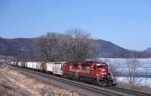 SOO SD40-2 - Number -6617 + 1 w/Train - KR -ra1x1502 | eBay UK