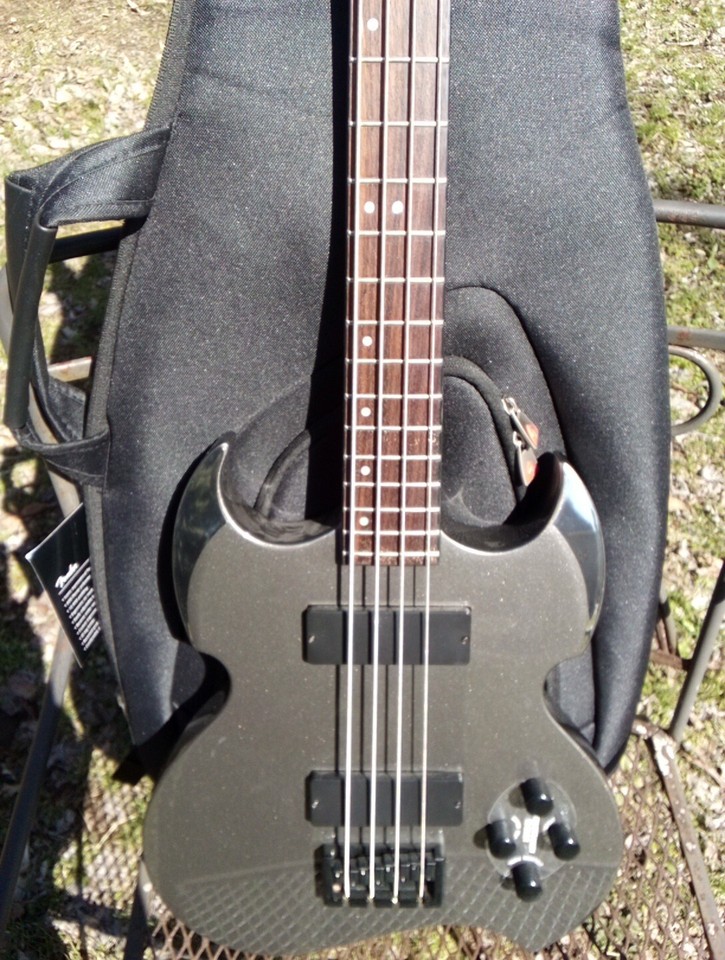 SAMICK 4 string Cobra Bass Set Neck Korea Active EQ Sparkle Extras ...