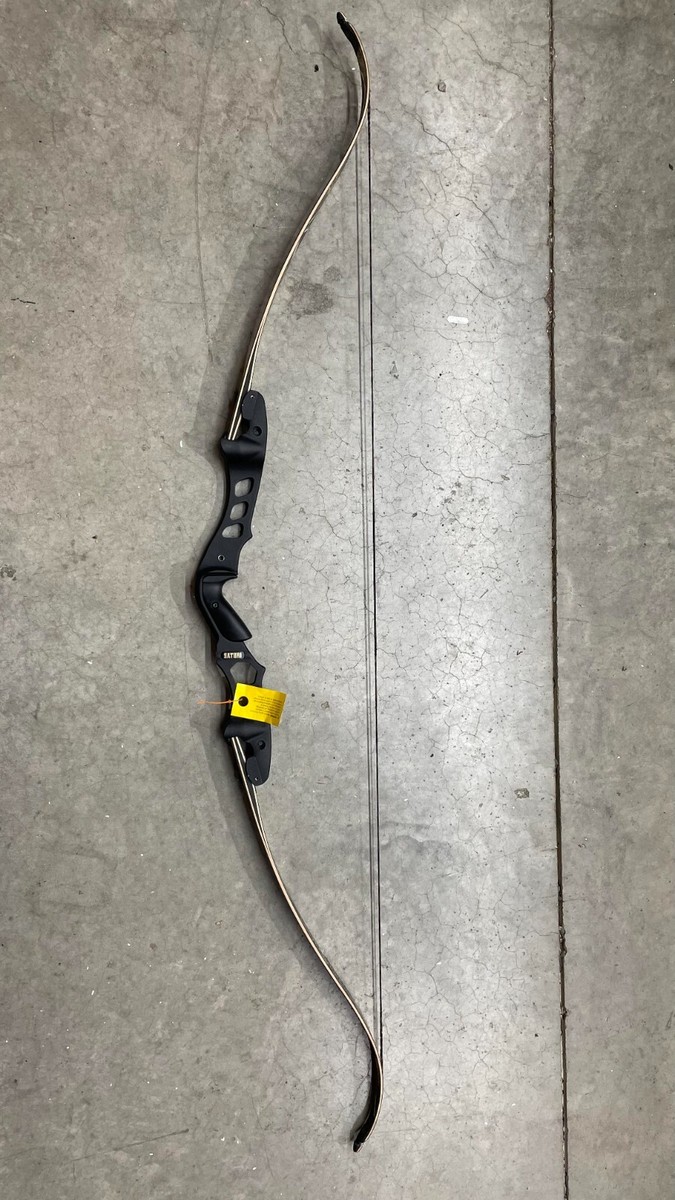 Hoyt Recurve Bow