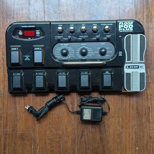 Line 6 Guitar Floor POD Plus Multi-Effect Amp Modeler Pedal Delay ...