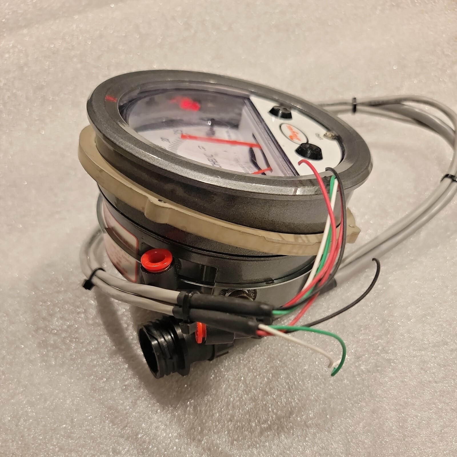 DWYER PHOTOHELIC SERIES 3000MR SWITCH/GAUGE 24VDC REG 25PSIG 0-5 GAUGE ...