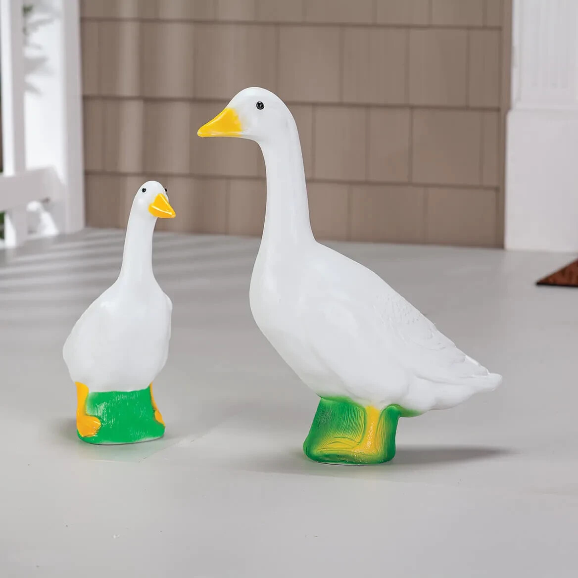Plastic Yard Geese House Goose Lawn Goose Plastic Or Concrete