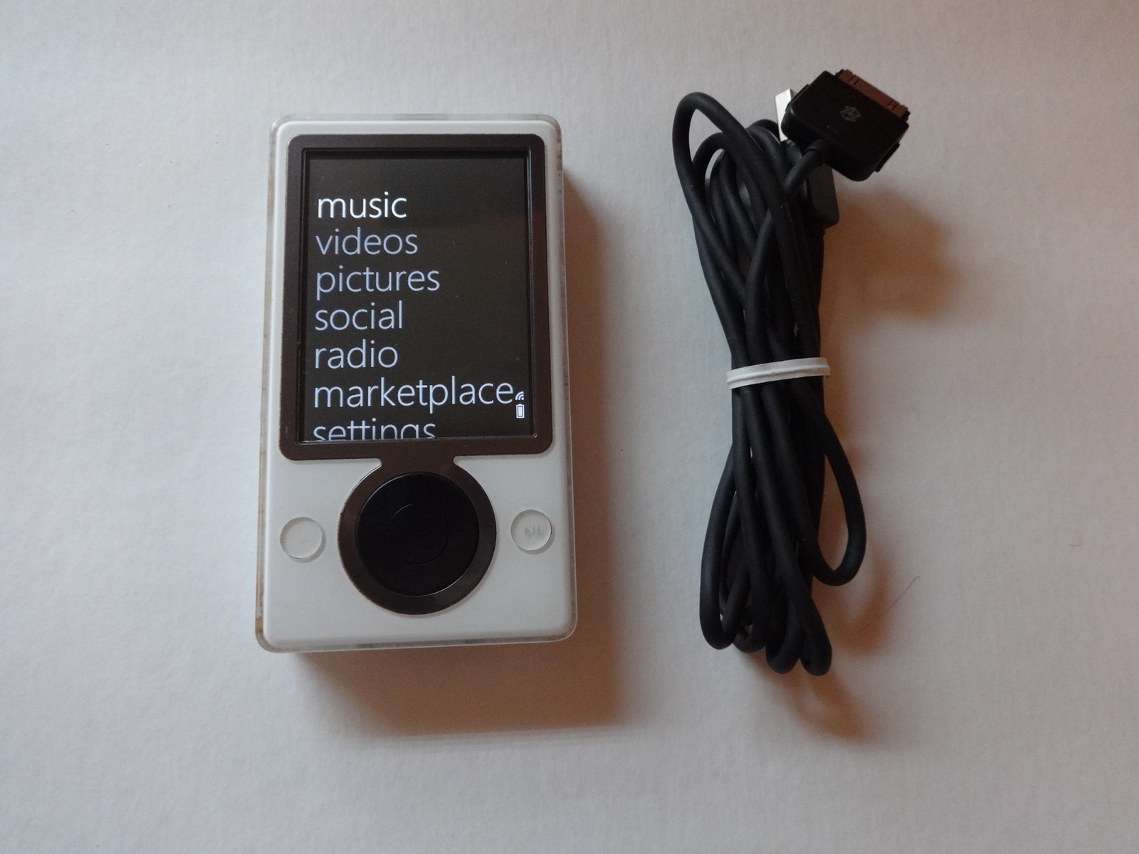 MICROSOFT ZUNE WHITE 80GB...NEW HARD DRIVE... | eBay