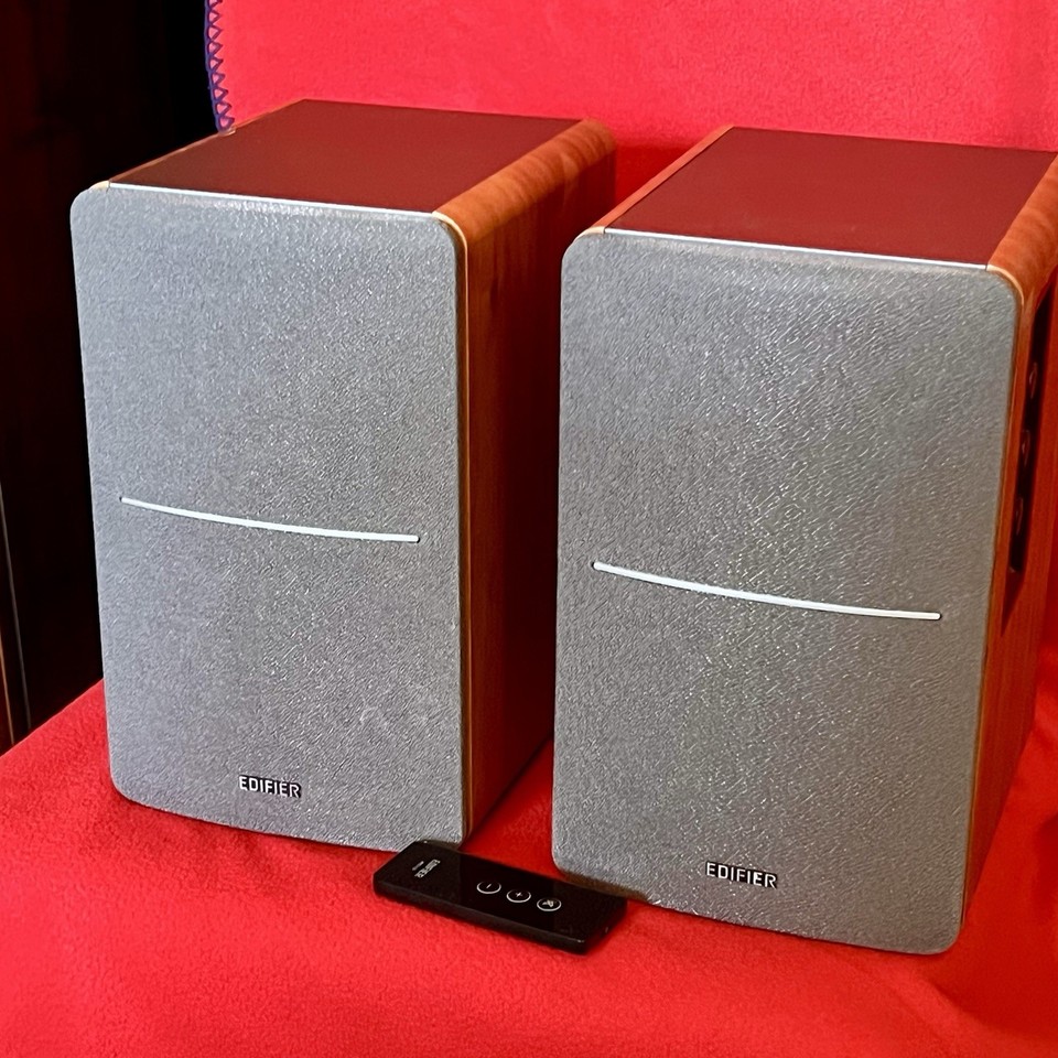 Edifier R1280T Multimedia Speaker in Brown Wood Perfect Condition ...