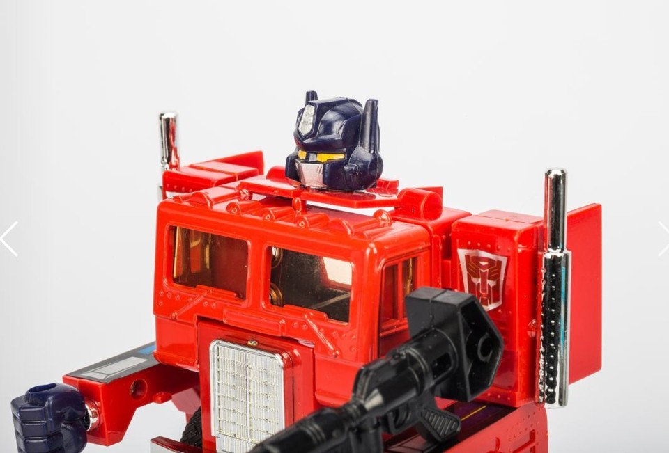 TRANSFORMERS G1 Reissue Optimus Prime boxed or without box Free ...