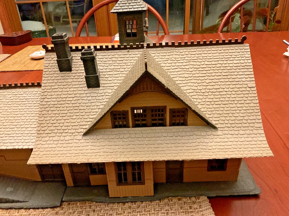 Vtg Lionel O Gauge Large Train Station by Pola, Germany 23”L x 9” D, H ...
