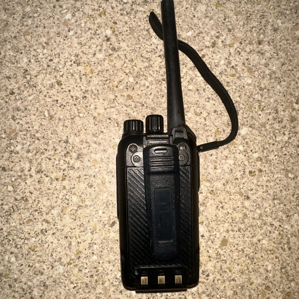 Retevis Two-Way Radios Bundle of 6 H777 / RT Series Working Good ...