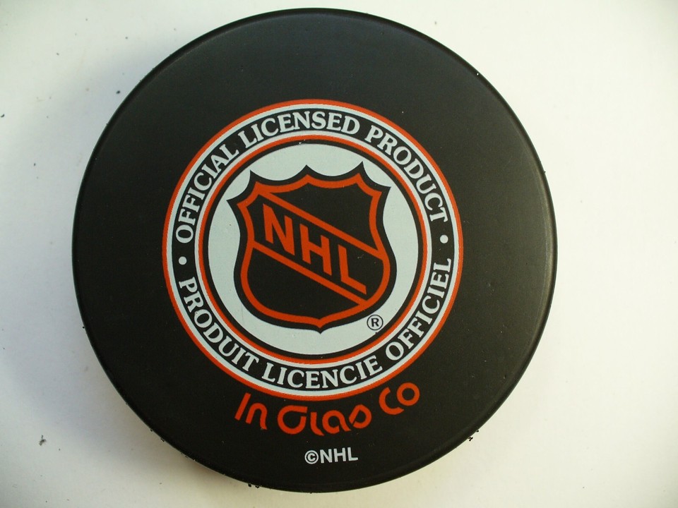 NHL Detroit Red Wings Alternate Souvenir Team Logo Hockey Puck Collect ...