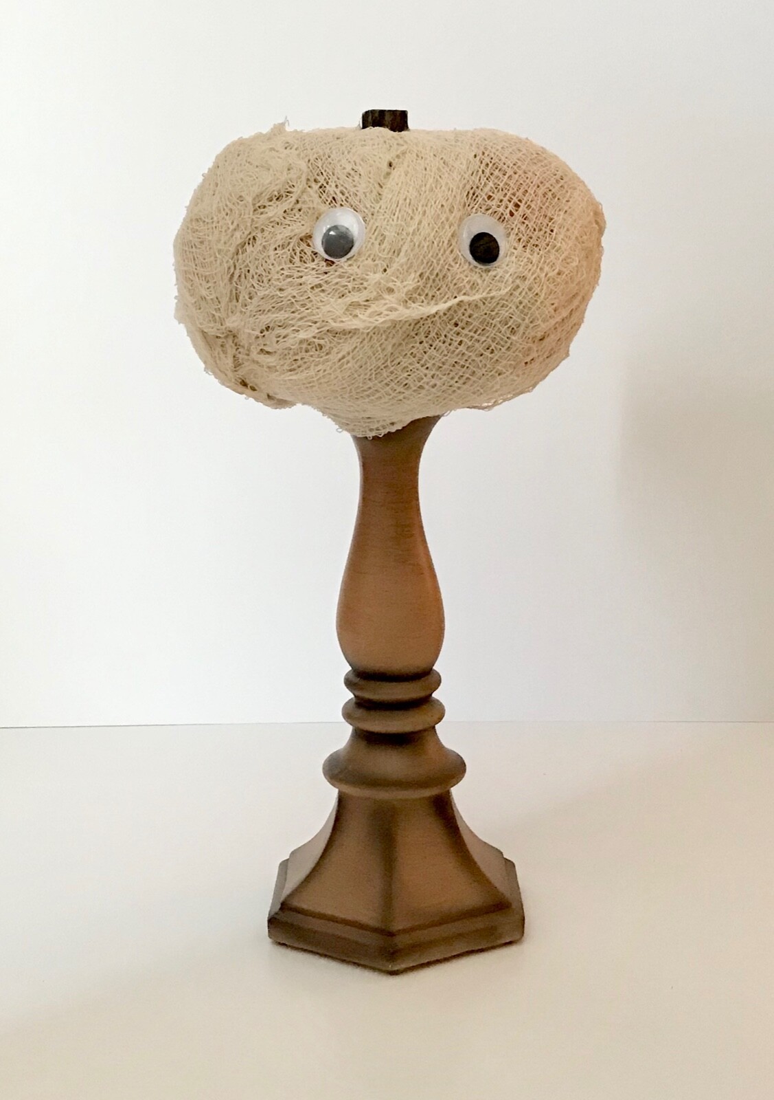 MUMMY HEAD PUMPKIN TALL CANDLESTICK HALLOWEEN PARTY DECORATION ...