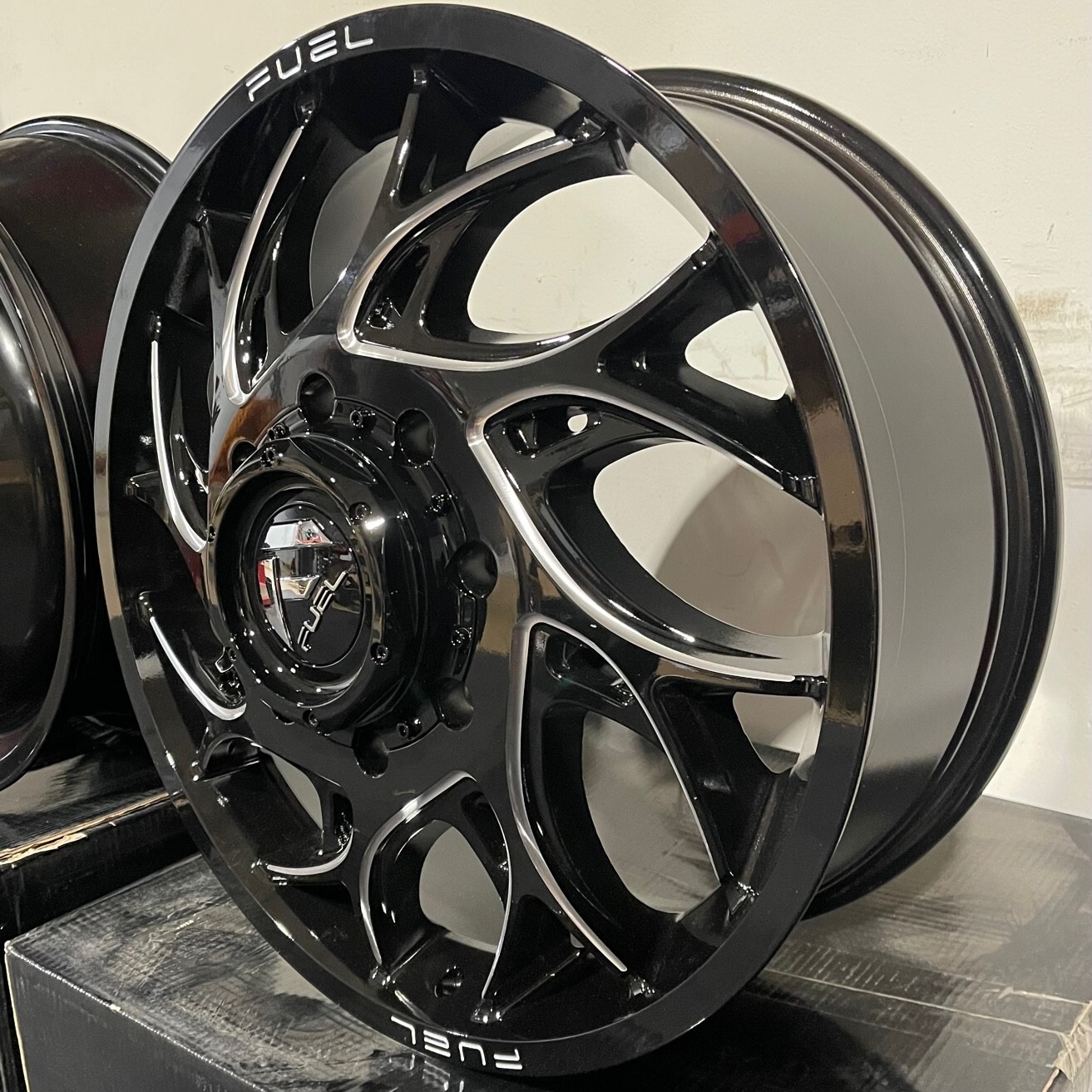 Set of 6 22" Fuel Runner D741 Dually 8x200 Black Wheels Ford F350 F450 ...