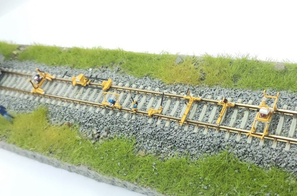 HO Scale Diorama Train Railroad Track Overhaul Maintenance Equipment ...