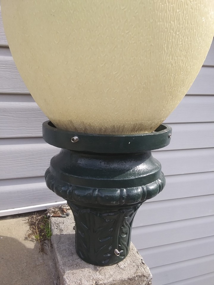 Vintage Single Street Light Pole Lamp Municipal Street Light Antique ...