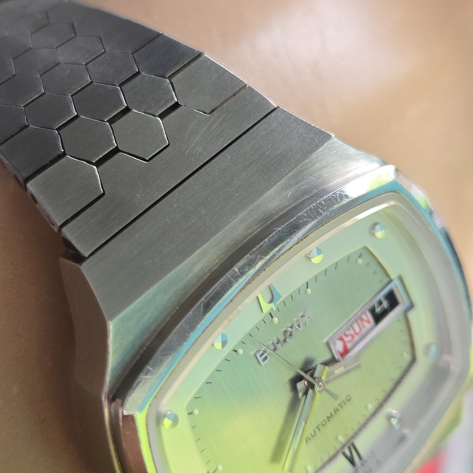 Vintage BULOVA men's automatic watch date/day ETA 2879 TV case swiss ...