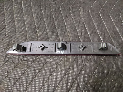 BMW G30/G31 5-Series Rear Bumper Reflector Right 63147851578 | eBay