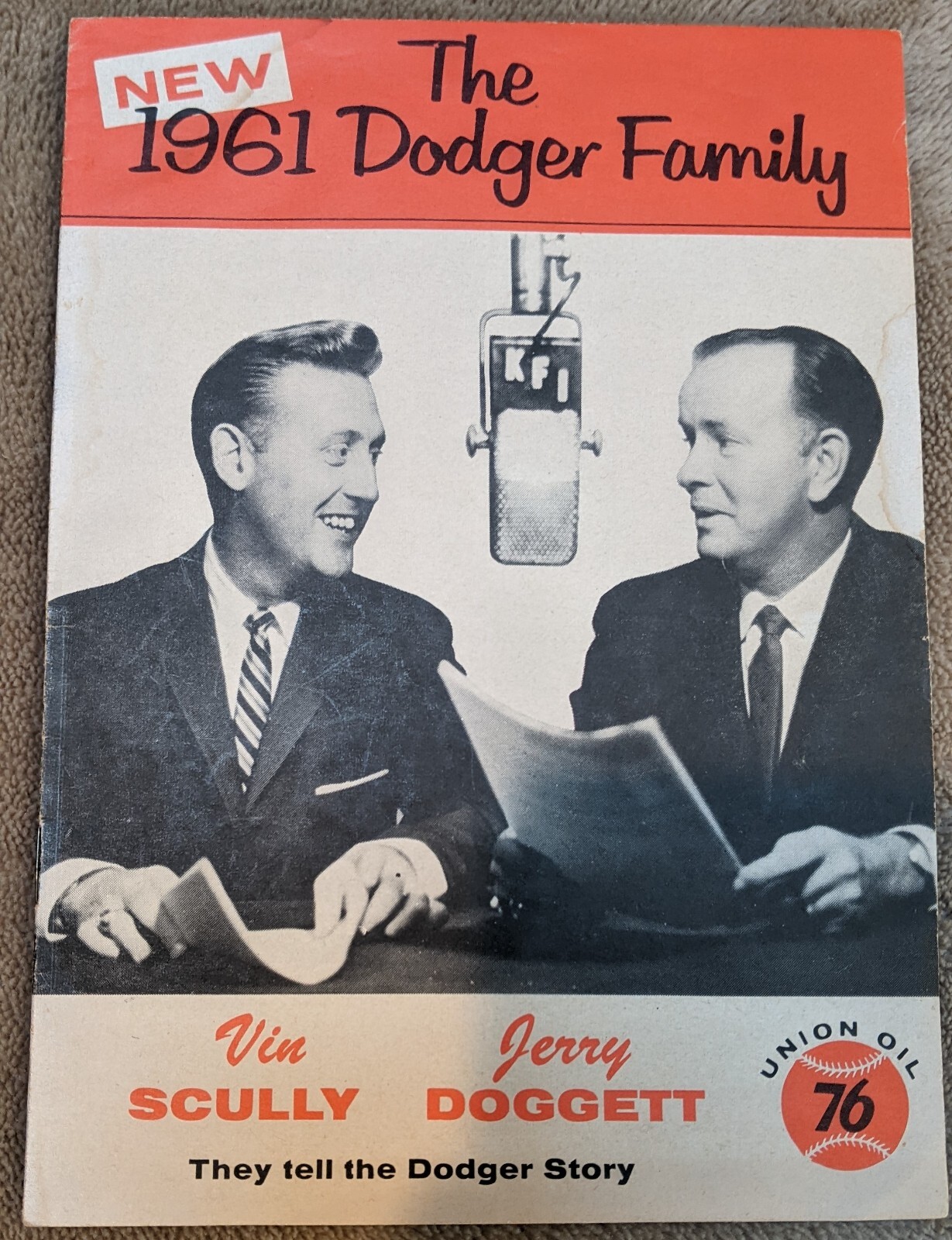 1961 THE DODGER FAMILY, VIN SCULLY AND JERRY DOGGETT booklet | eBay