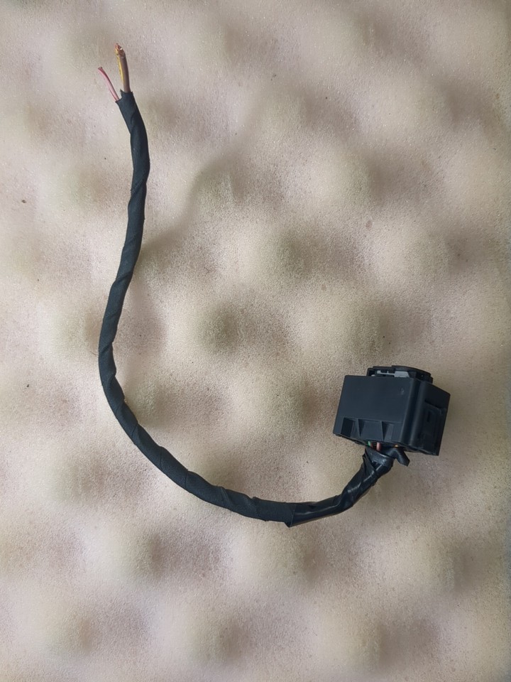 OEM 2022 MERCEDES-BENZ GLE-Class 2.0L RADAR SENSOR Connector ...