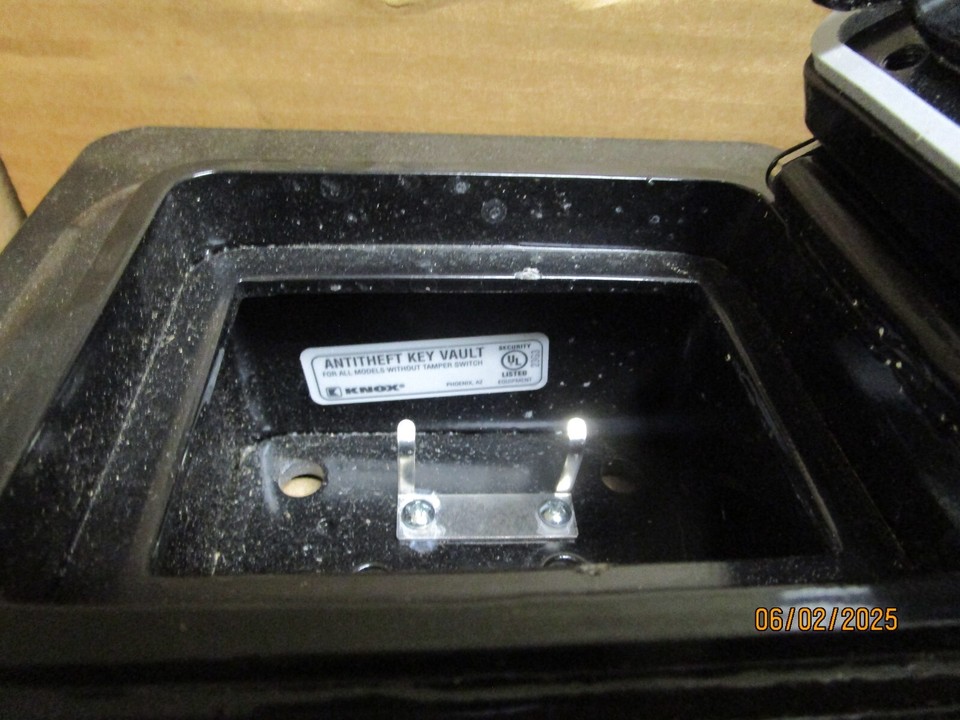 NEW Knox Box 3200 Series Security Key Lock Box - No Key - READ prior ...