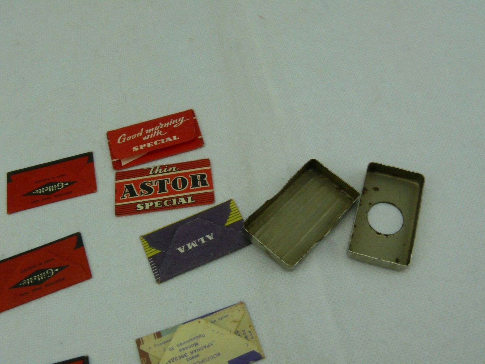 Vintage Metal Shaving Blades Box with Old Blades #2454 | eBay