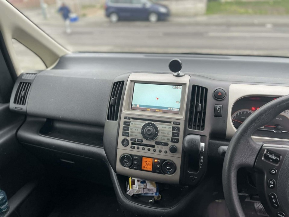 Nissan Sienna | eBay UK