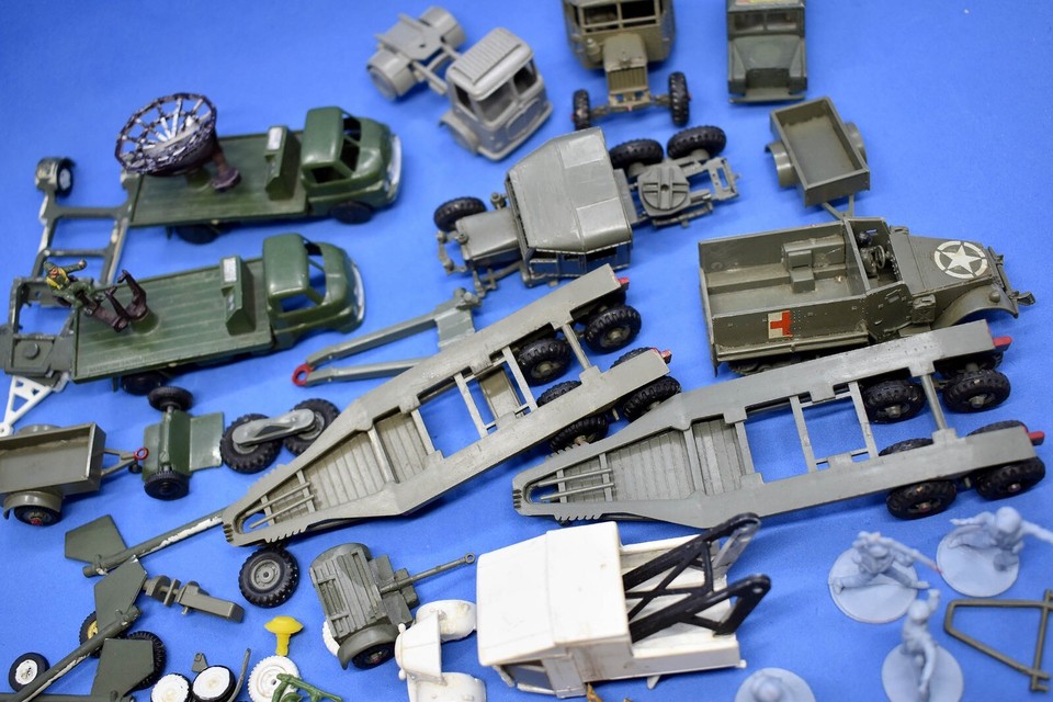 JOB LOT OF AIRFIX MILITARY VEHICLES & SOLDIERS 1:72 SCALE MODELS BROKEN ...