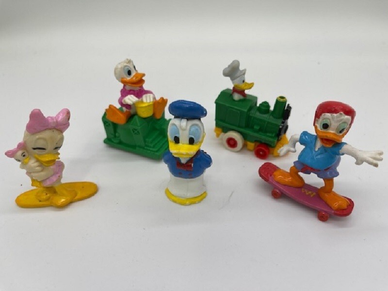 Vintage Disney Donald Duck & Daisy PVC Skateboard Train Windup Toys Set ...