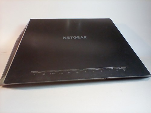 NETGEAR Nighthawk R7000 - Wireless router - 4-port switch - Dual Band ...