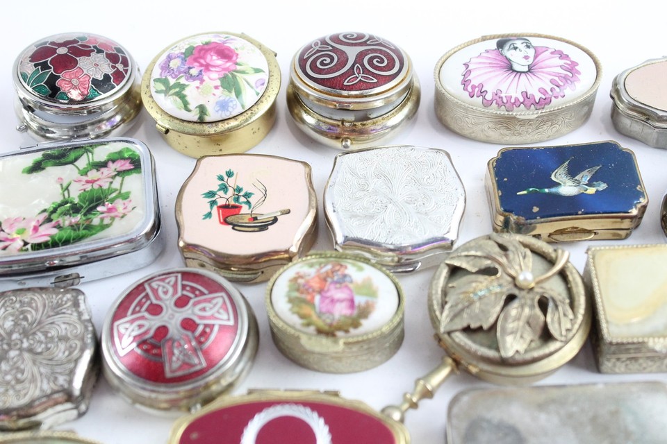 Trinket Boxes Vintage Brass Inc Boxed Animals Insignia Engraved Floral ...