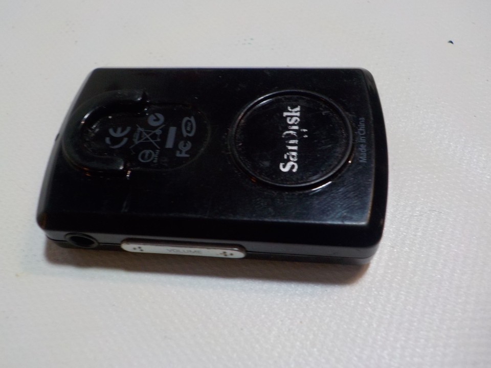SanDisk Sansa Clip Black 2GB MP3 Media Player works Bad Battery | eBay